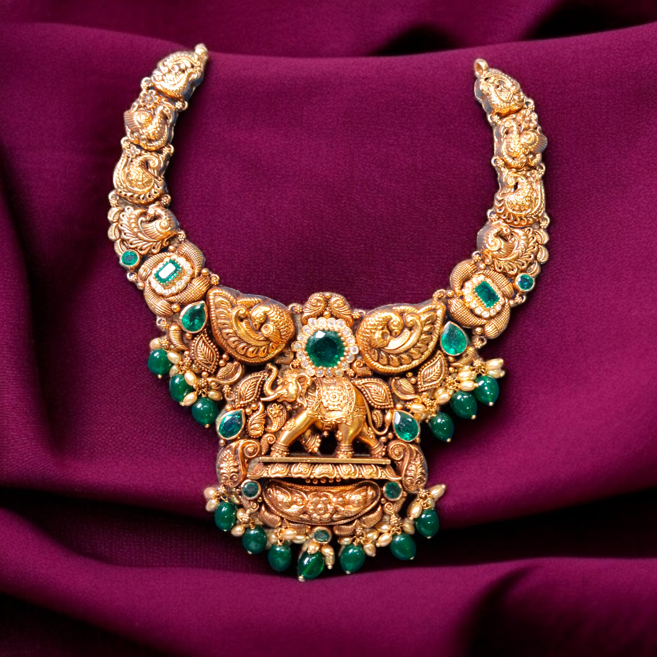 Devi Pavitra Gold & Diamonds