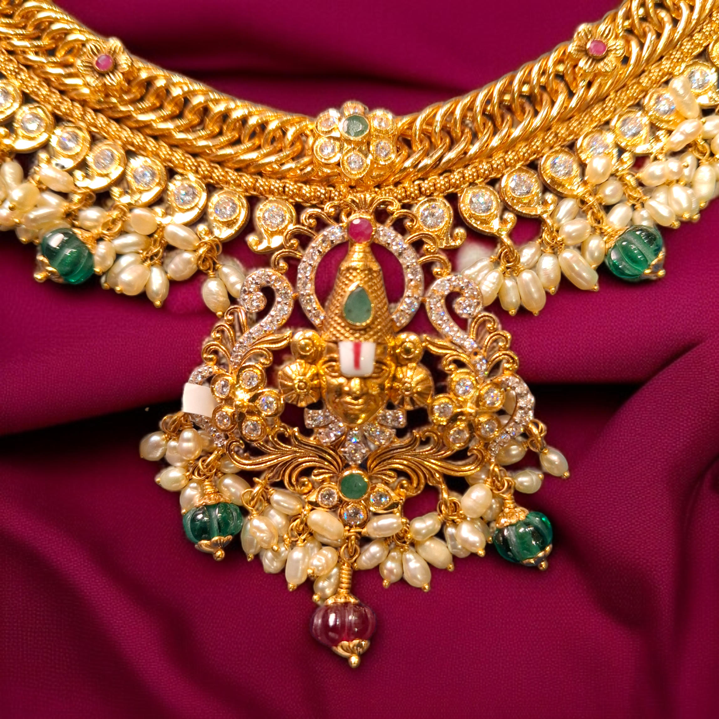 Devi Pavitra Gold & Diamonds